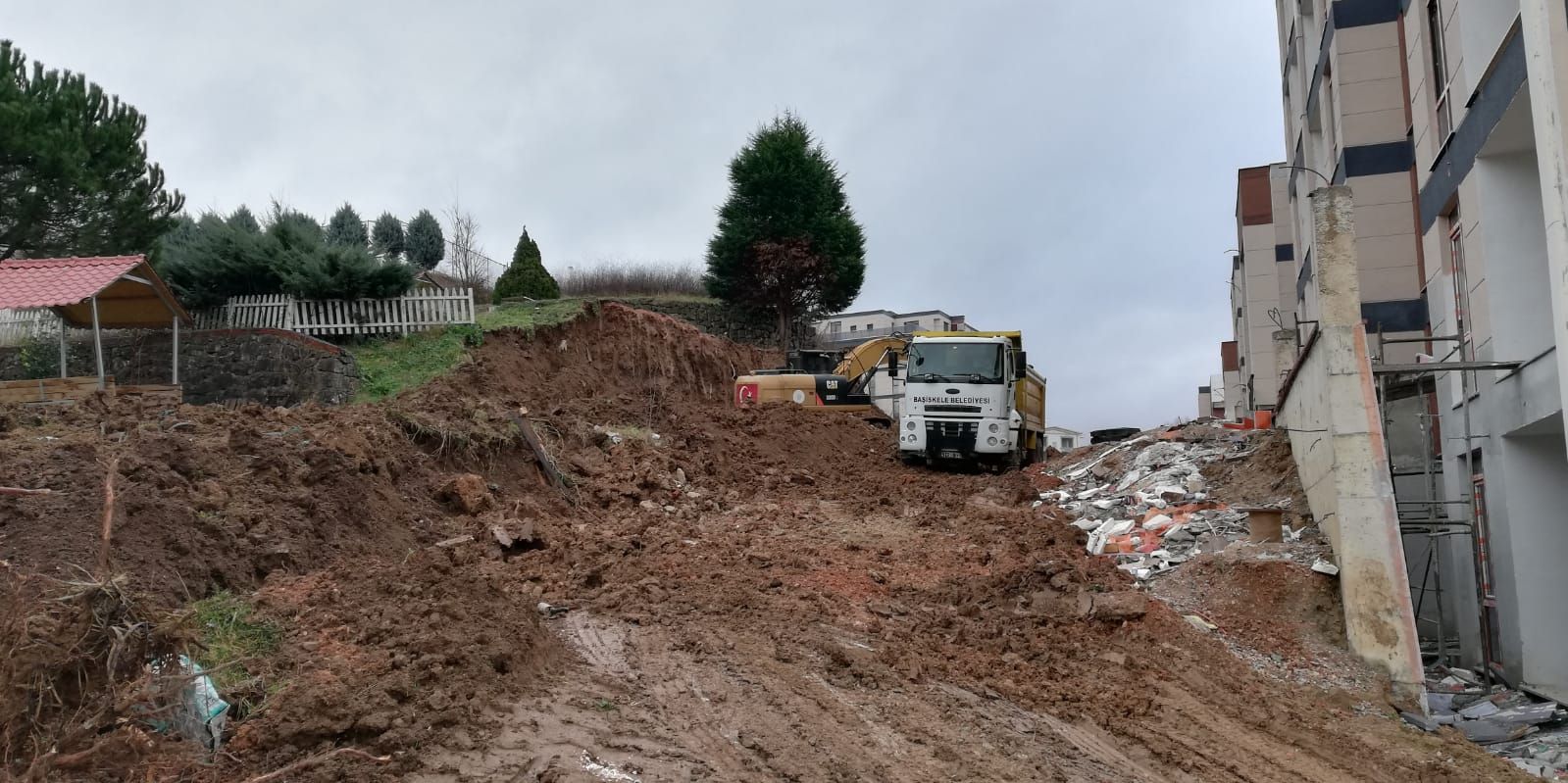 Başiskele´de Yeni Yol Açımı ve Yol Genişletme Çalışmaları